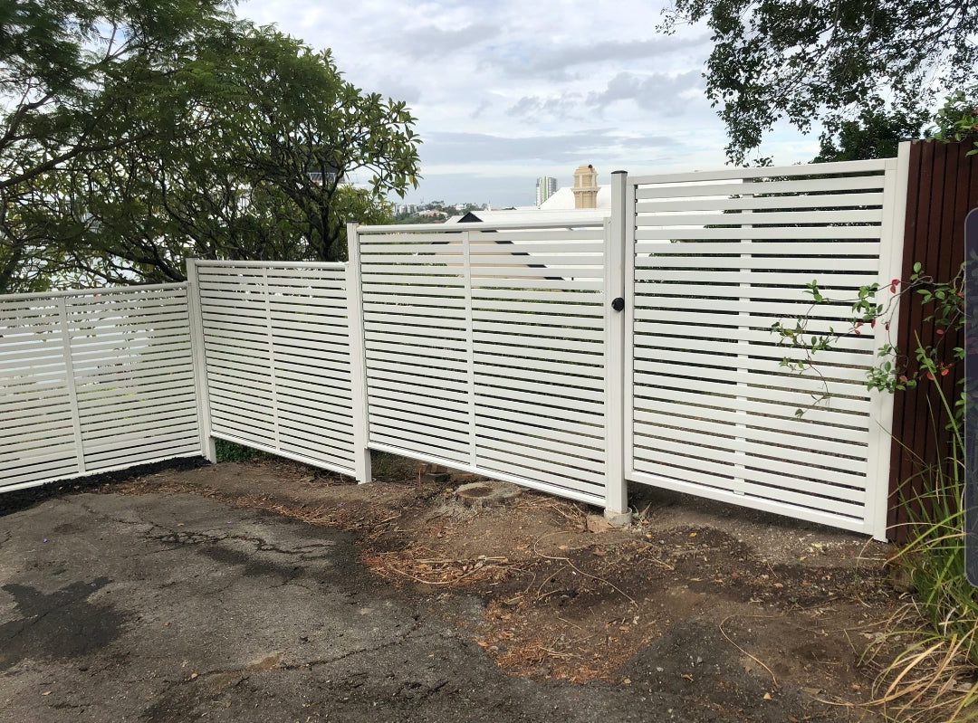 Gallery – COLORBOND SLAT FENCE – Superior Screens USA